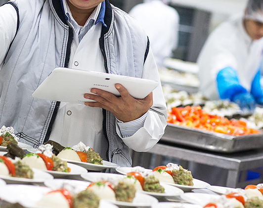 Emirates Flight Catering first in sector to achieve ISO 45001 |LRQA UK